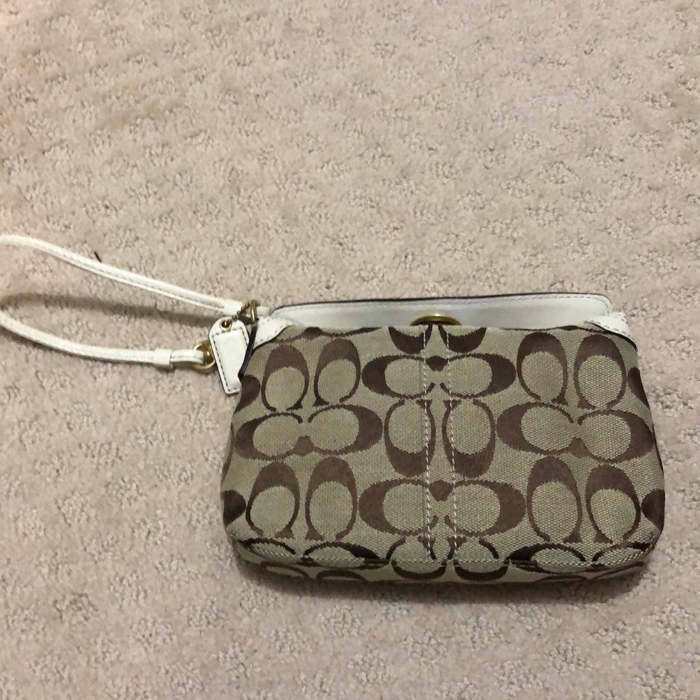 Coach Signature Wristlet - Gem